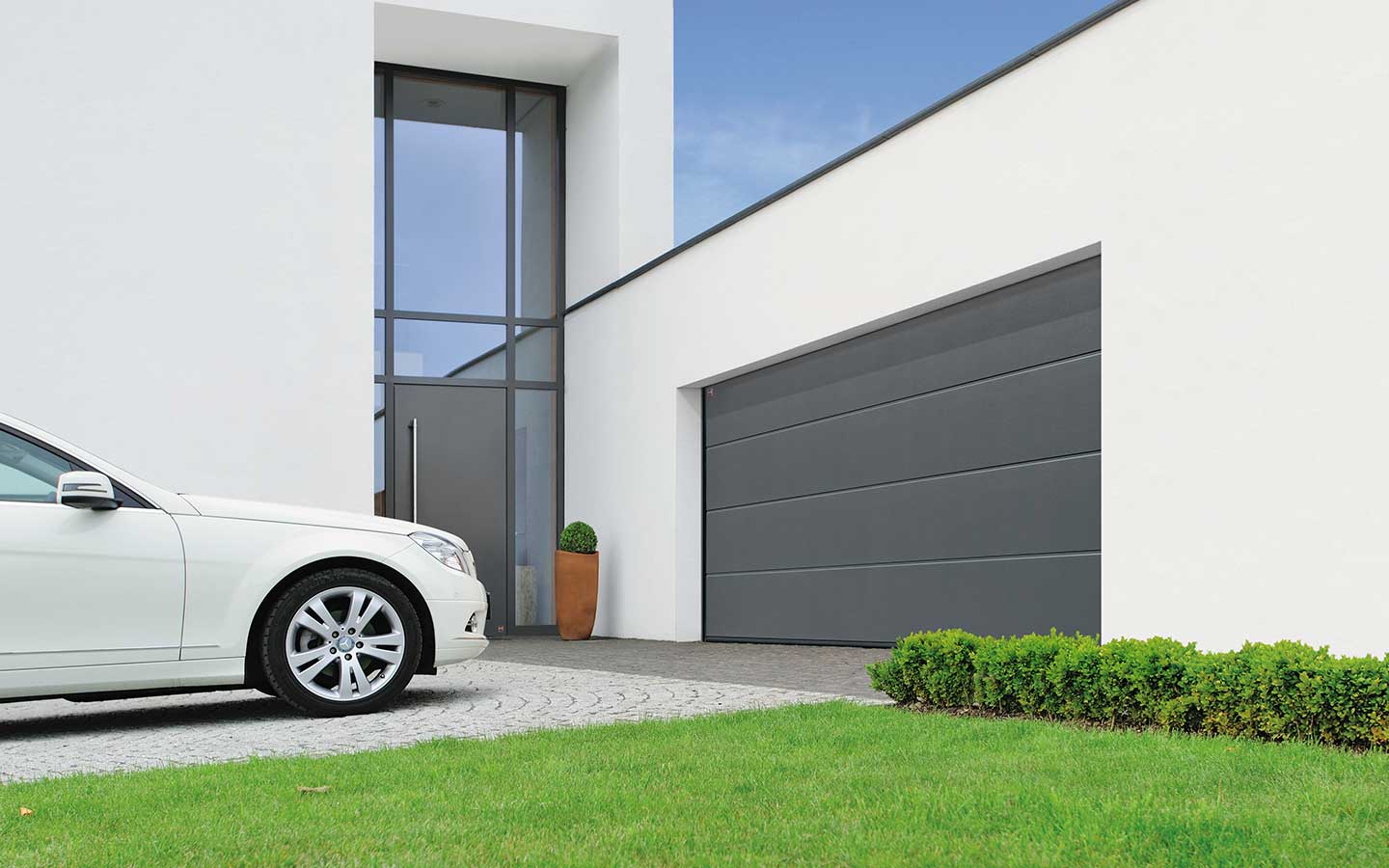 VERTICAR schaarlift voor uw auto: compact en functioneel